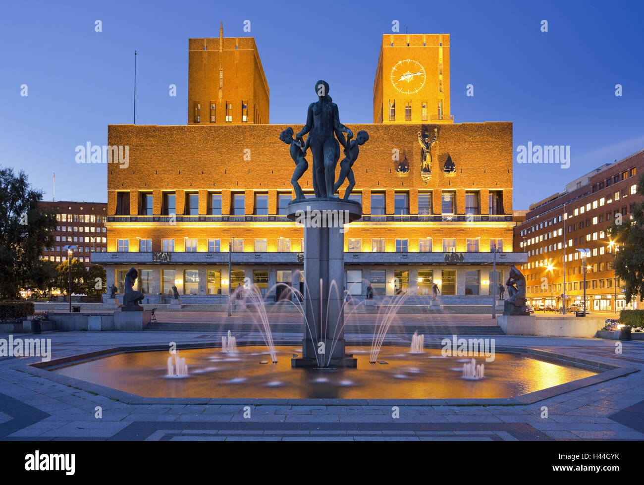 Norway, Oslo, city hall, well, lighting, dusk Stock Photo - Alamy