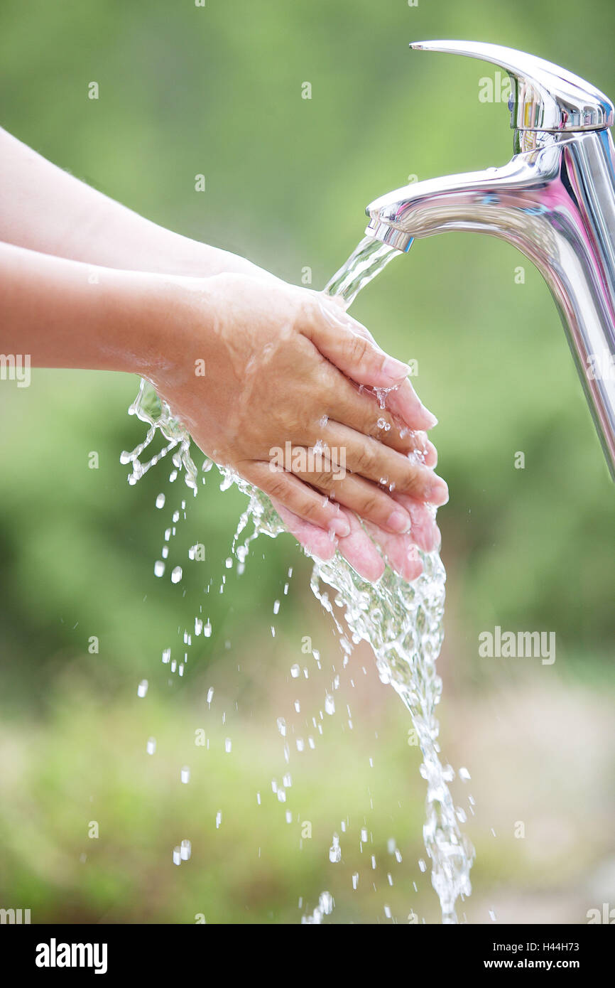 Hand tap hi-res stock photography and images - Alamy