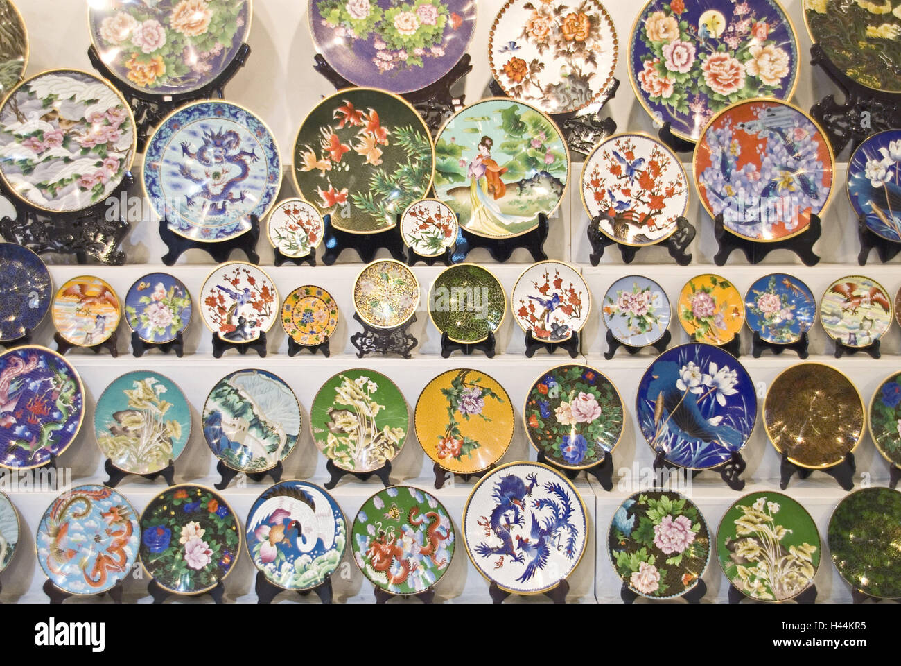 Porcelain manufacture hi-res stock photography and images - Alamy