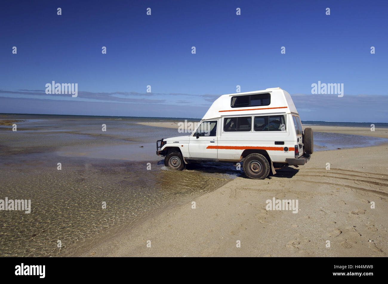 Cross country vehicle hi-res stock photography and images - Alamy