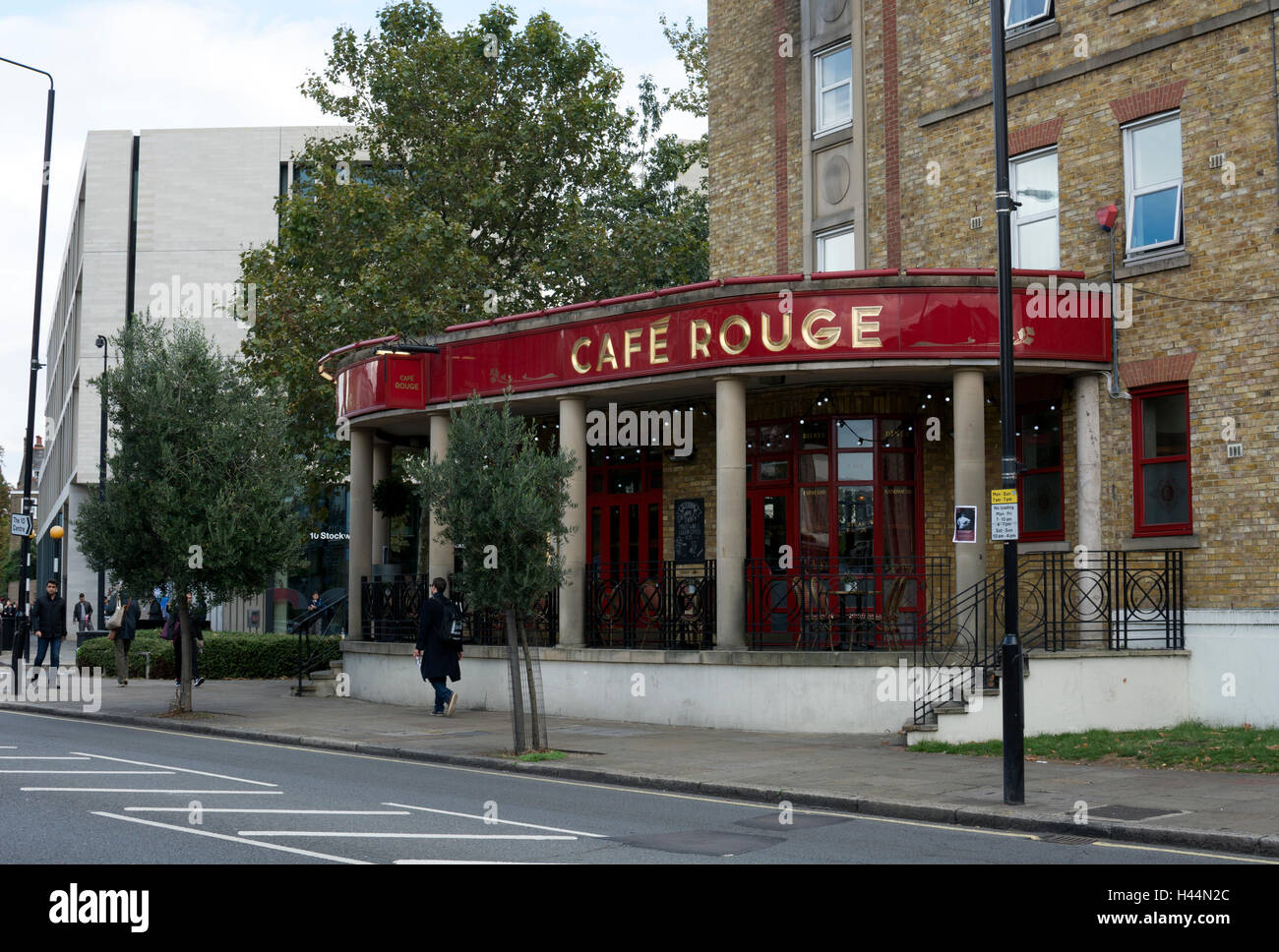 Cafe rouge restaurant exterior hi-res stock photography and images - Alamy
