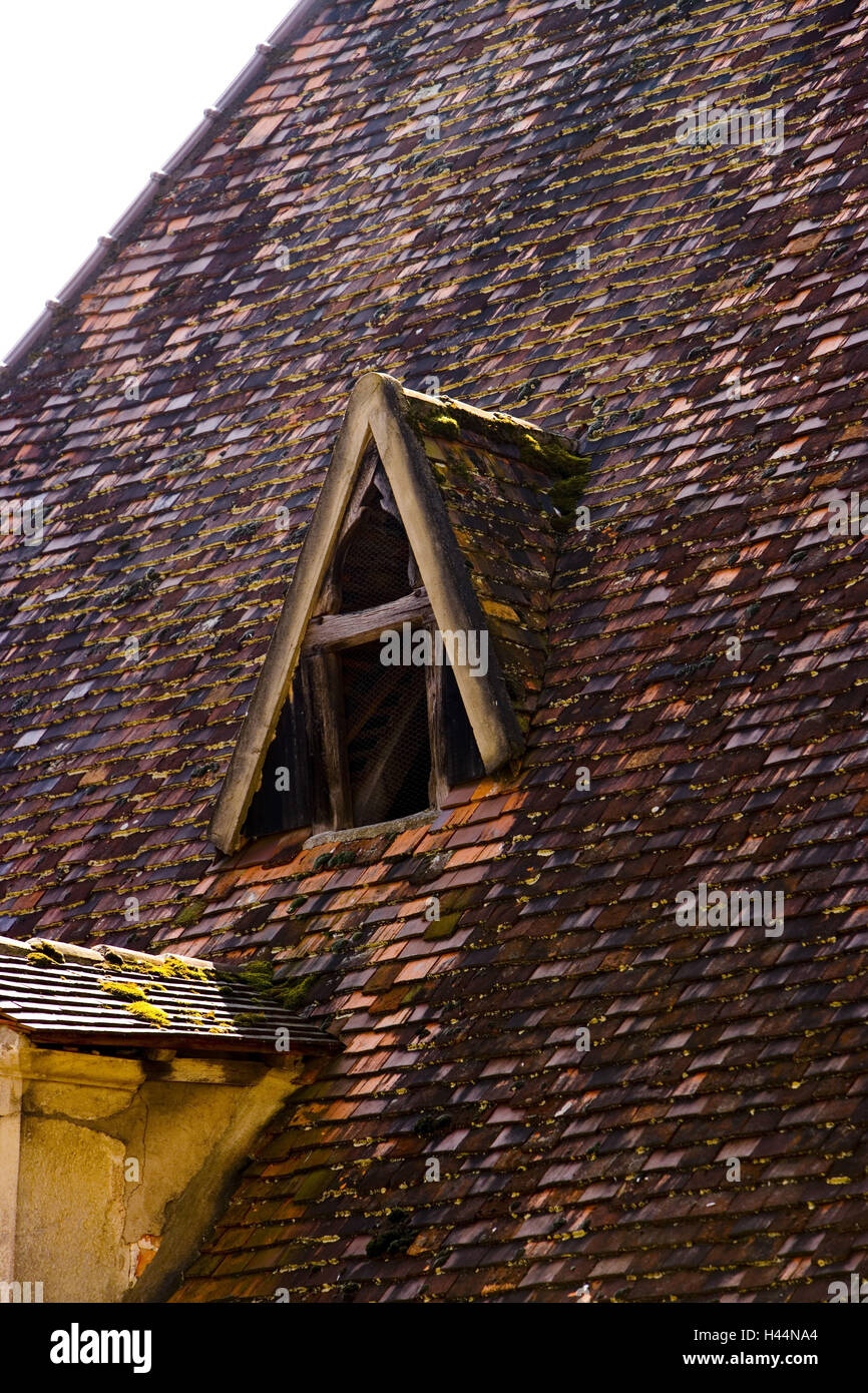Old dormer windows hi-res stock photography and images - Alamy