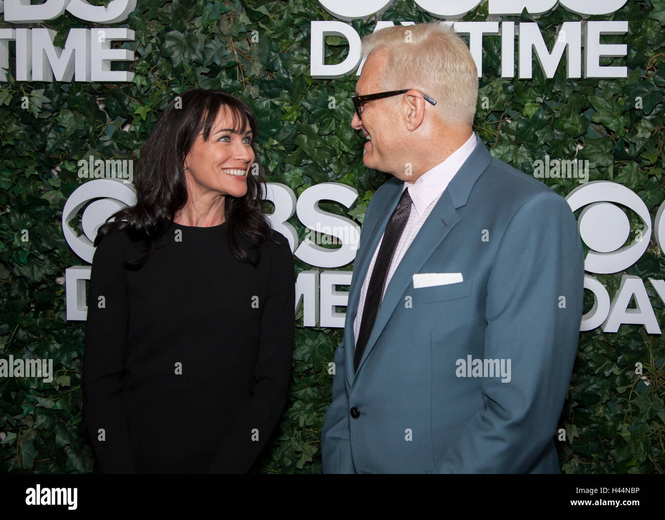 (L-R) Rena Sofer and Drew Carey attend the CBS Daytime 30 Years At #1 ...