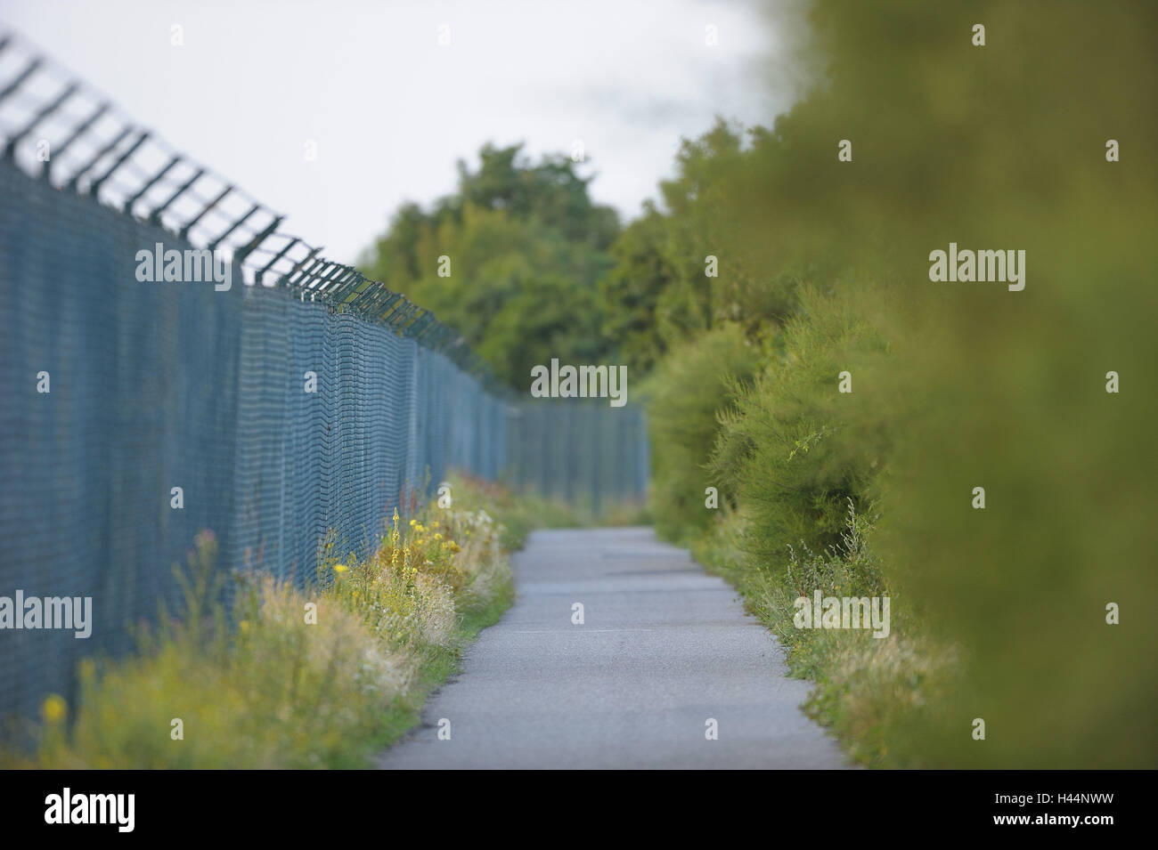 Blocking footpath hi-res stock photography and images - Alamy