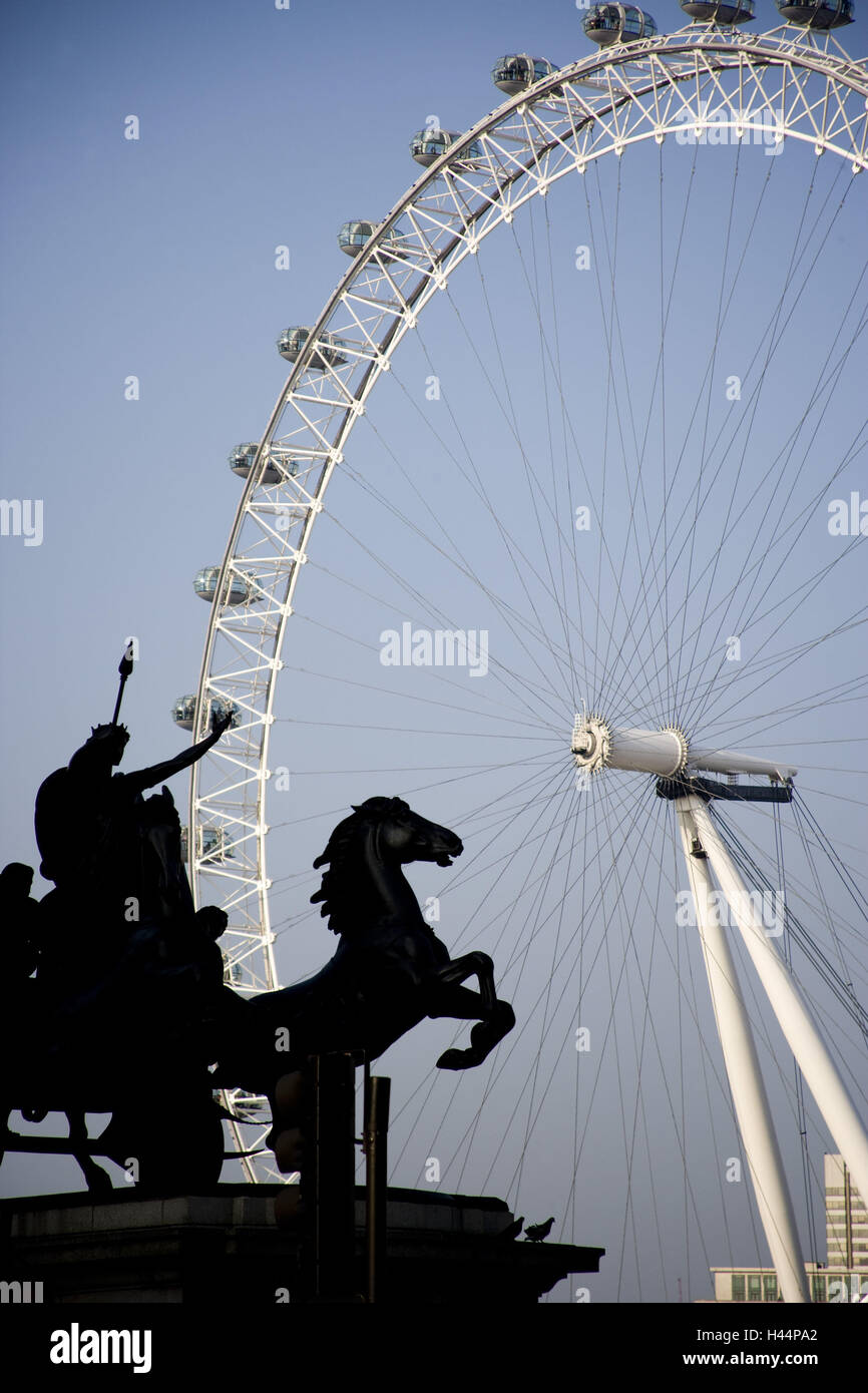 Statue silhouette hi-res stock photography and images - Alamy