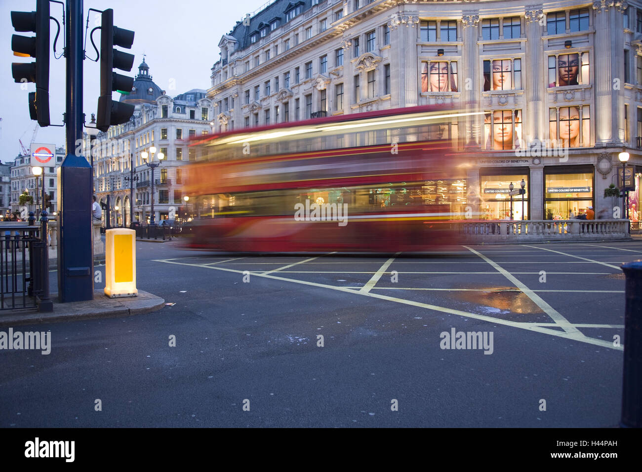 Street scene, bus, blurs, London, England, Great Britain Stock Photo ...