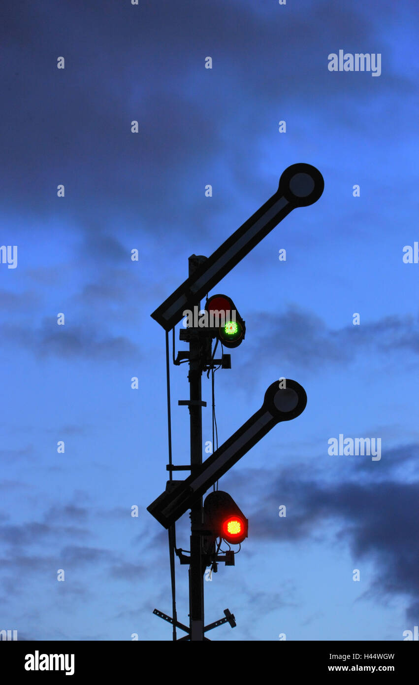 Semaphore hi-res stock photography and images - Alamy