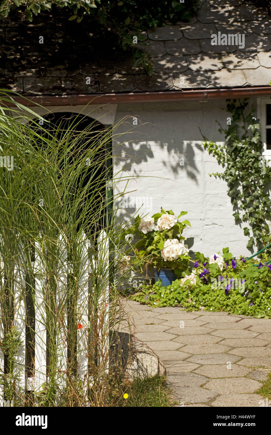 House, garden, input, detail Stock Photo - Alamy