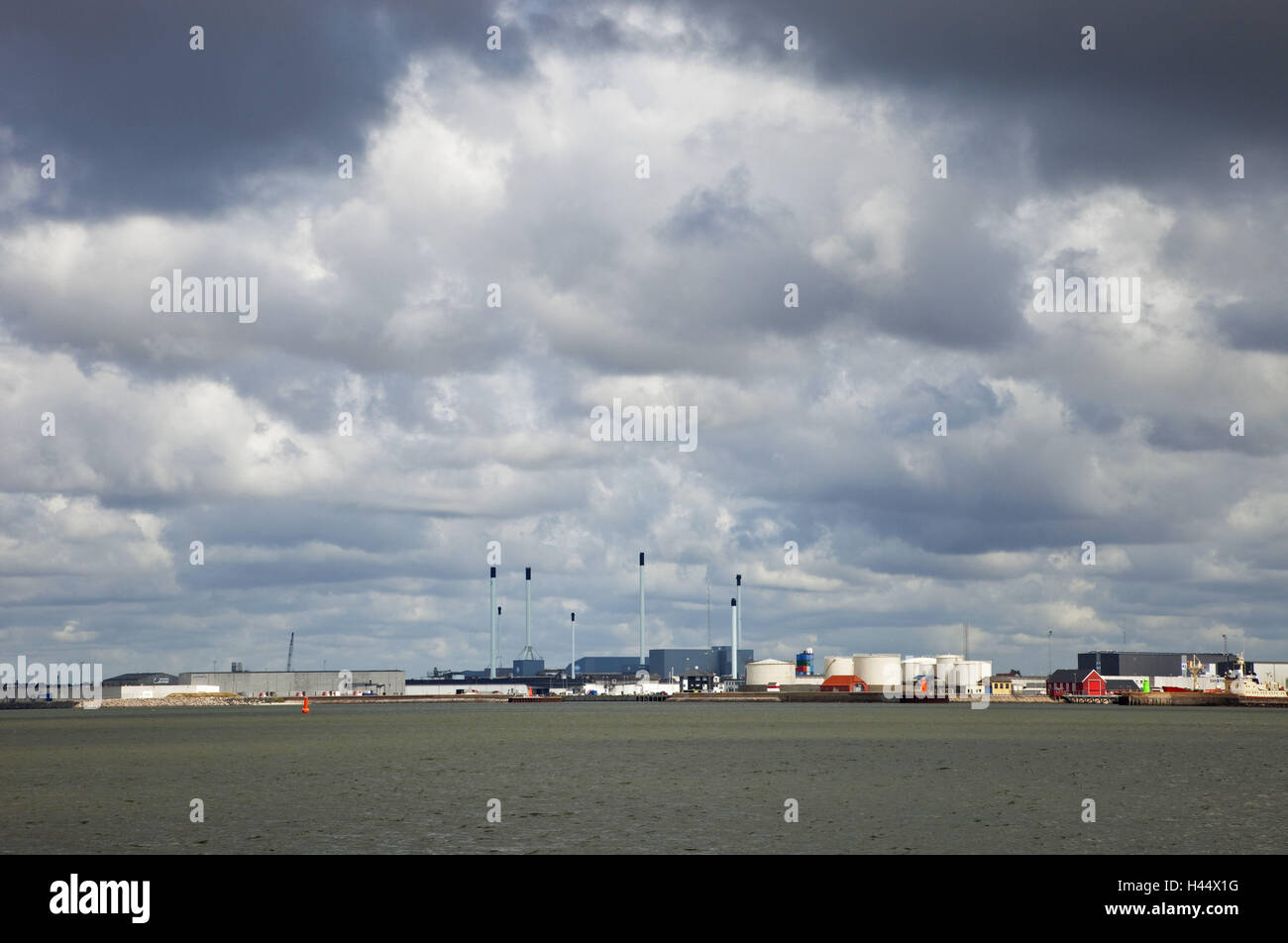 Harbour, view, cloudy sky Stock Photo - Alamy