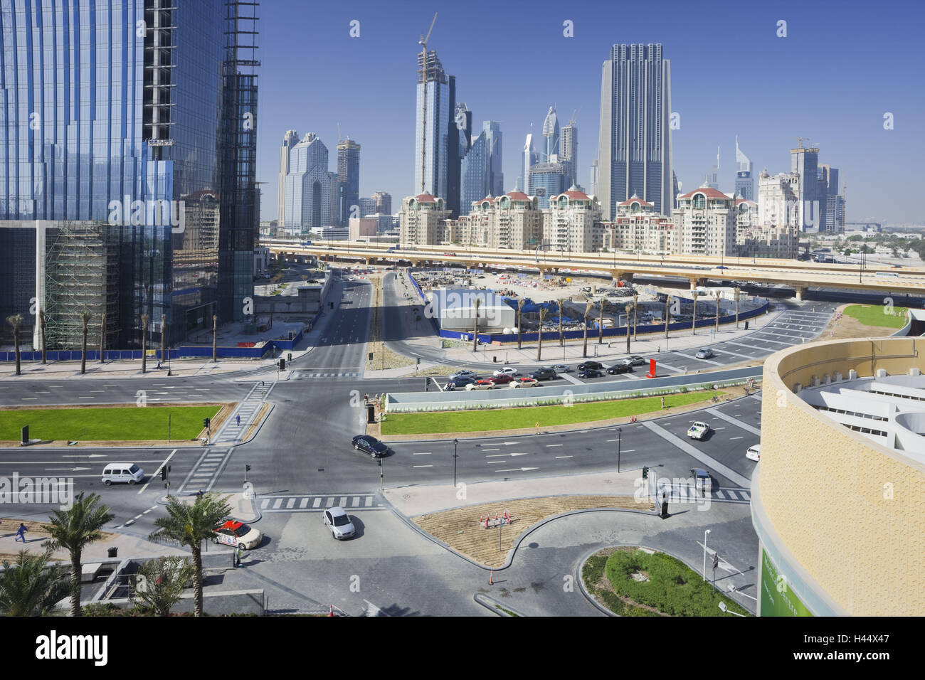 United Arab Emirates, Dubai, centre the city, high rises, street scene ...