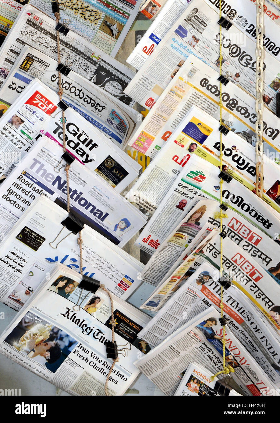 Arabic newspapers hi-res stock photography and images - Alamy
