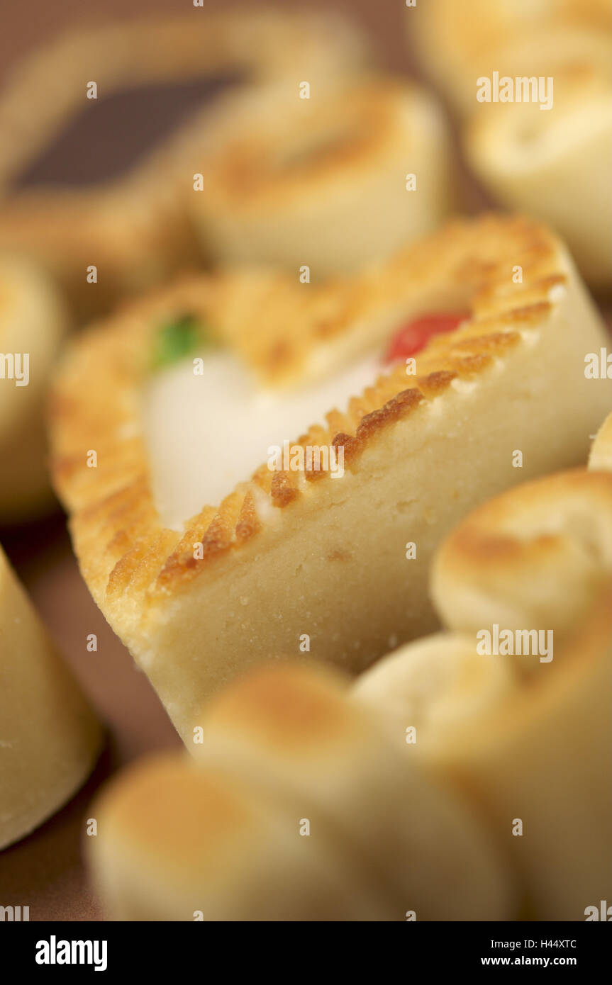Marzipan heart, biscuit, close up Stock Photo - Alamy