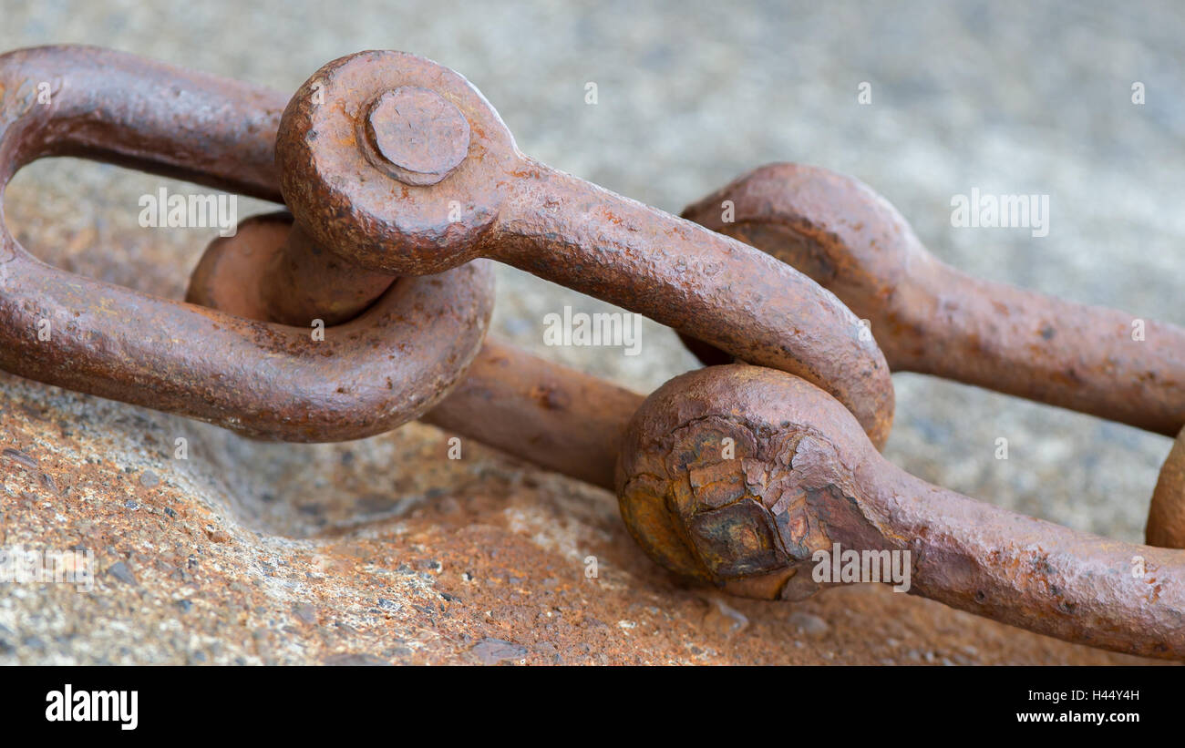 Old chain with rust, steel chain link fence Stock Photo - Alamy