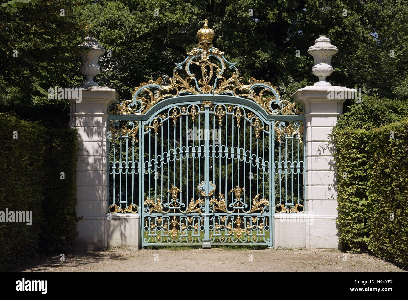 Germany, Baden-Wurttemberg, Schwetzingen, castle grounds, gate Stock ...