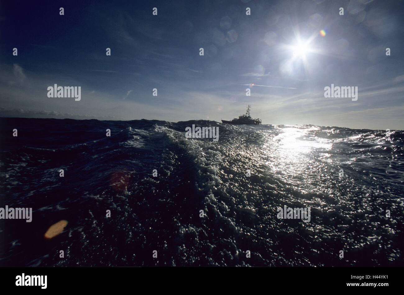 The English Channel, wave, ship, back light, the sun, channel, sea ...