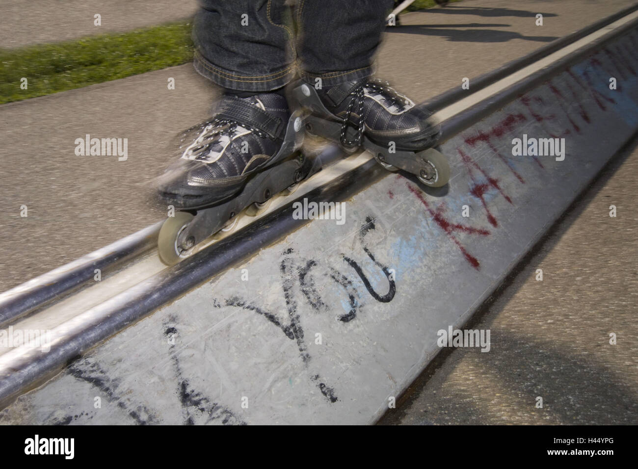 Inlineskater, ramp, medium close-up, detail Stock Photo - Alamy