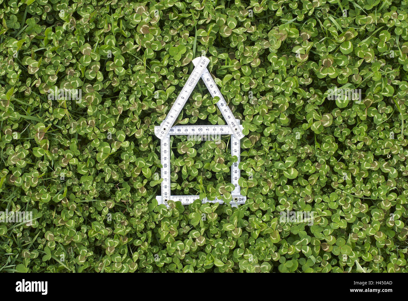 Clover shape hi-res stock photography and images - Alamy