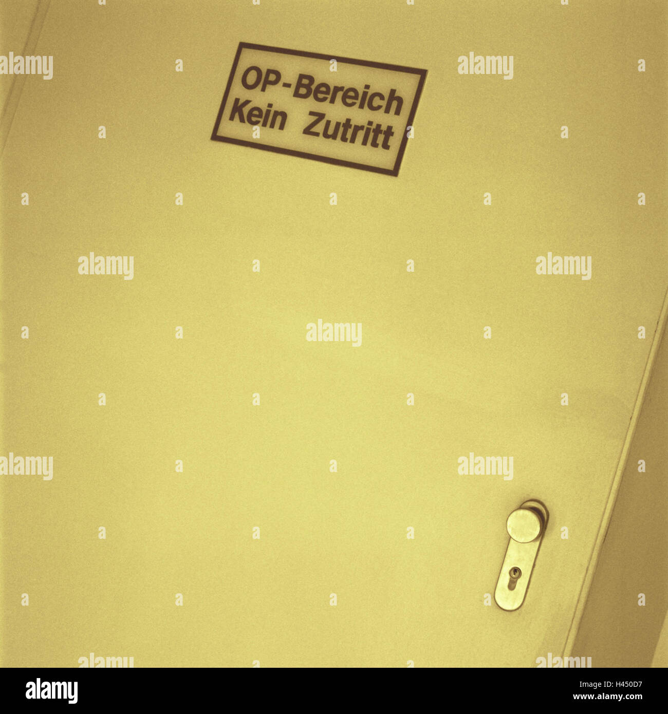 Surgery closed sign hi-res stock photography and images - Alamy