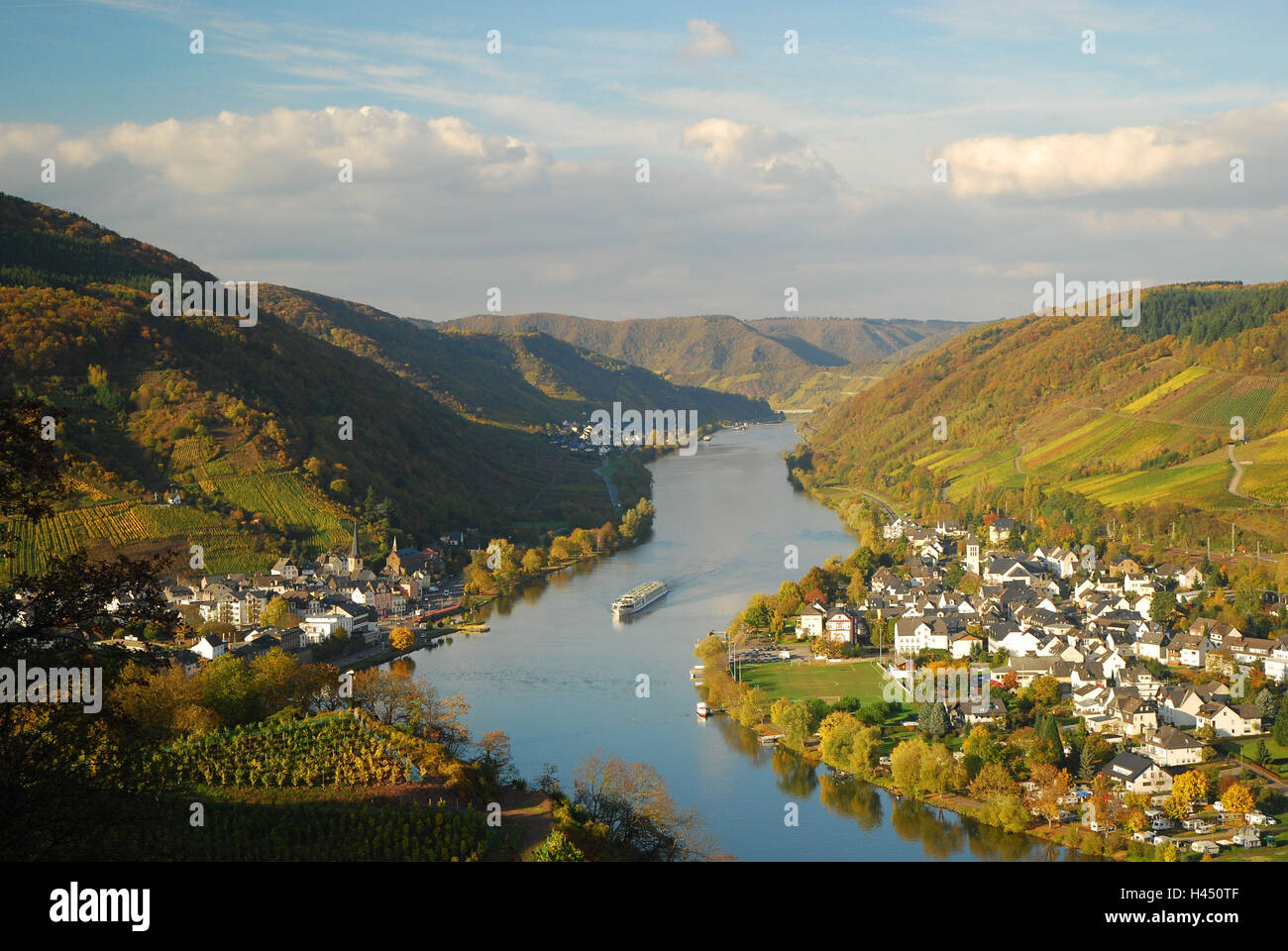 Germany, Rhineland-Palatinate, the Moselle, Zeller Land, Alf, Bullay ...
