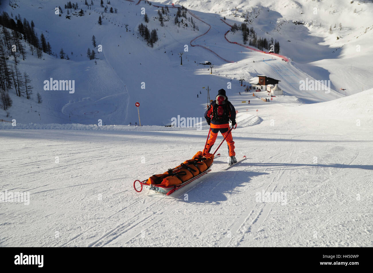 Austria, Salzburg country, skiing area Zauchensee, mountain rescue ...