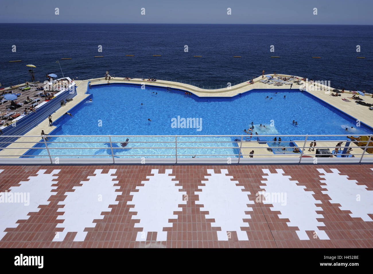 Portugal, island Madeira, Funchal, swimming-pool Lido, sea view Stock ...