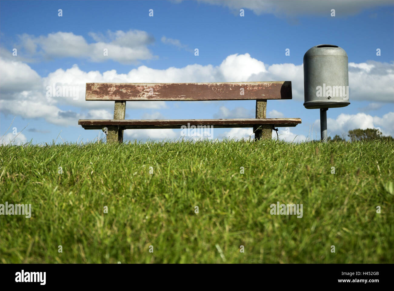 Dike, bench, bin, garbage Stock Photo - Alamy