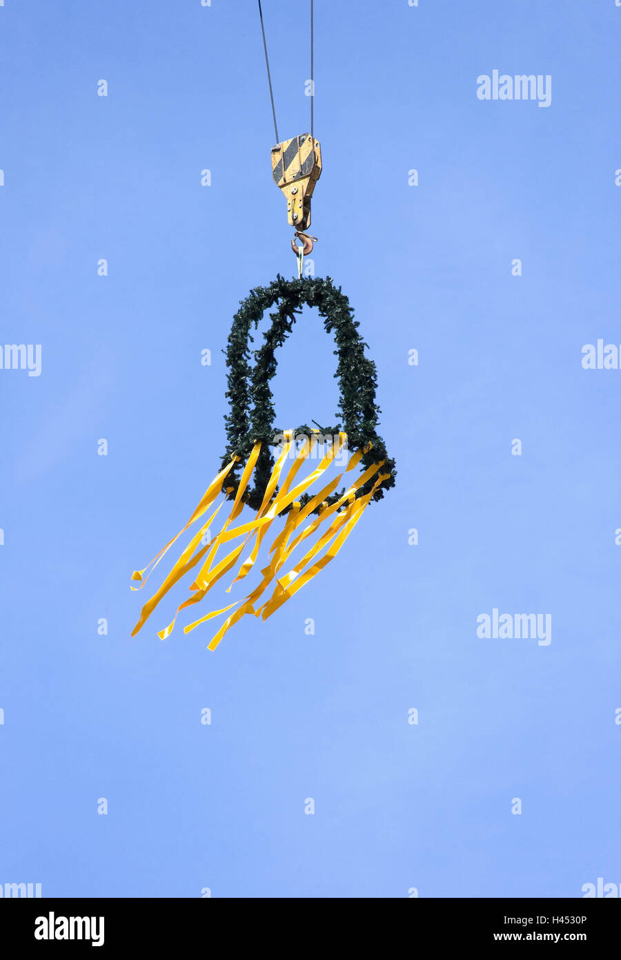 Men at work, topping-out ceremony, hook, detail, rim, crane, Richtkranz ...