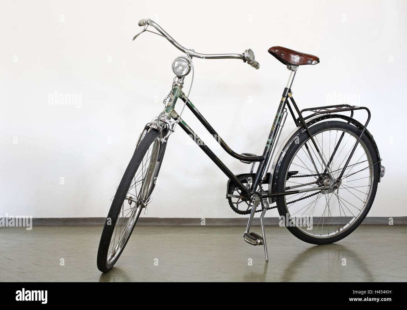 Old two wheel bicycle hi-res stock photography and images - Alamy