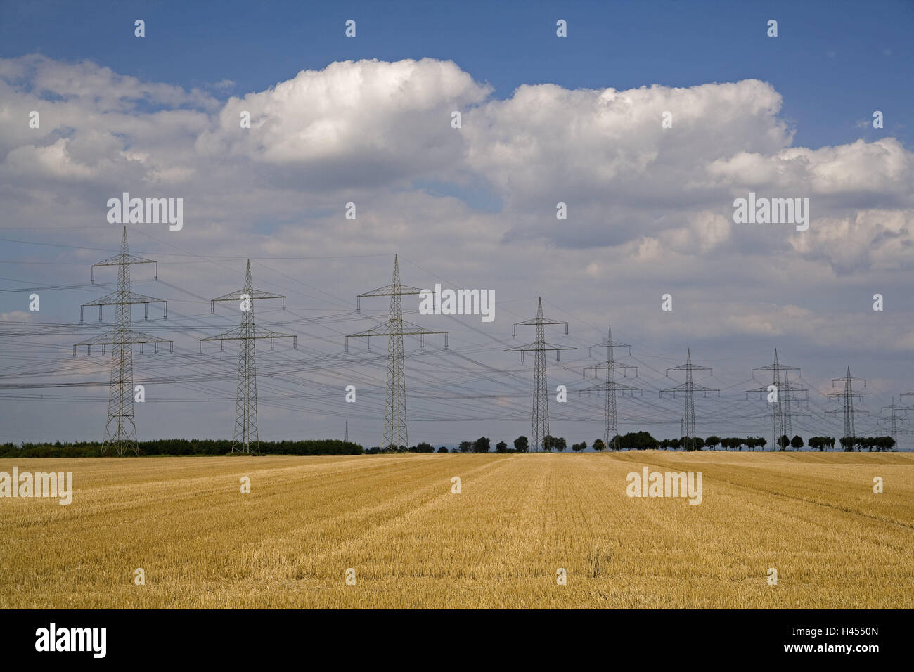 Germany, North Rhine-Westphalia, mountain home, field, high-tension ...