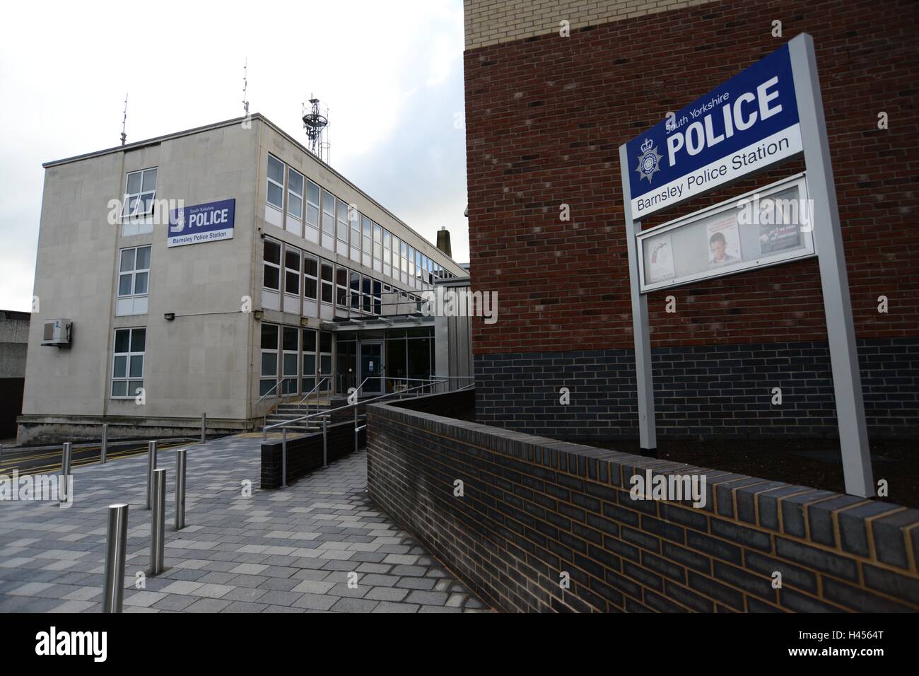 Barnsley Police Station, South Yorkshire, UK Stock Photo - Alamy
