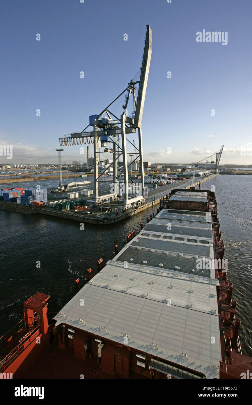 Shipyard tugboat hi-res stock photography and images - Alamy