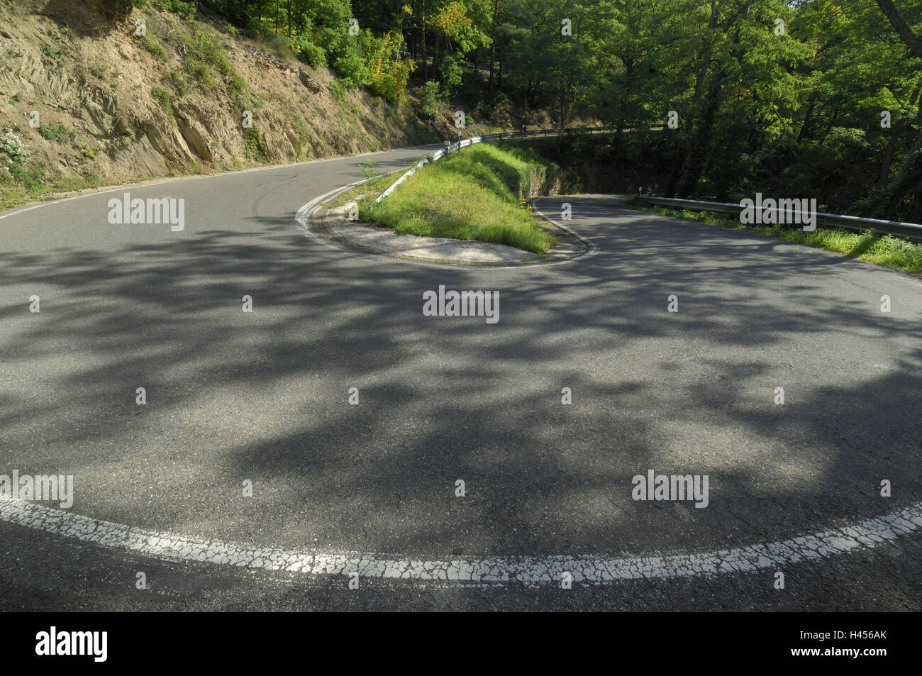 Street, curve, bend, Germany, Rhineland-Palatinate, St Goarshausen ...