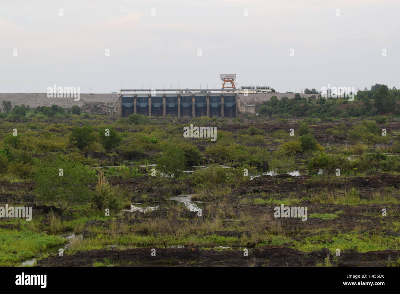 Rock bottom dam water hi-res stock photography and images - Alamy
