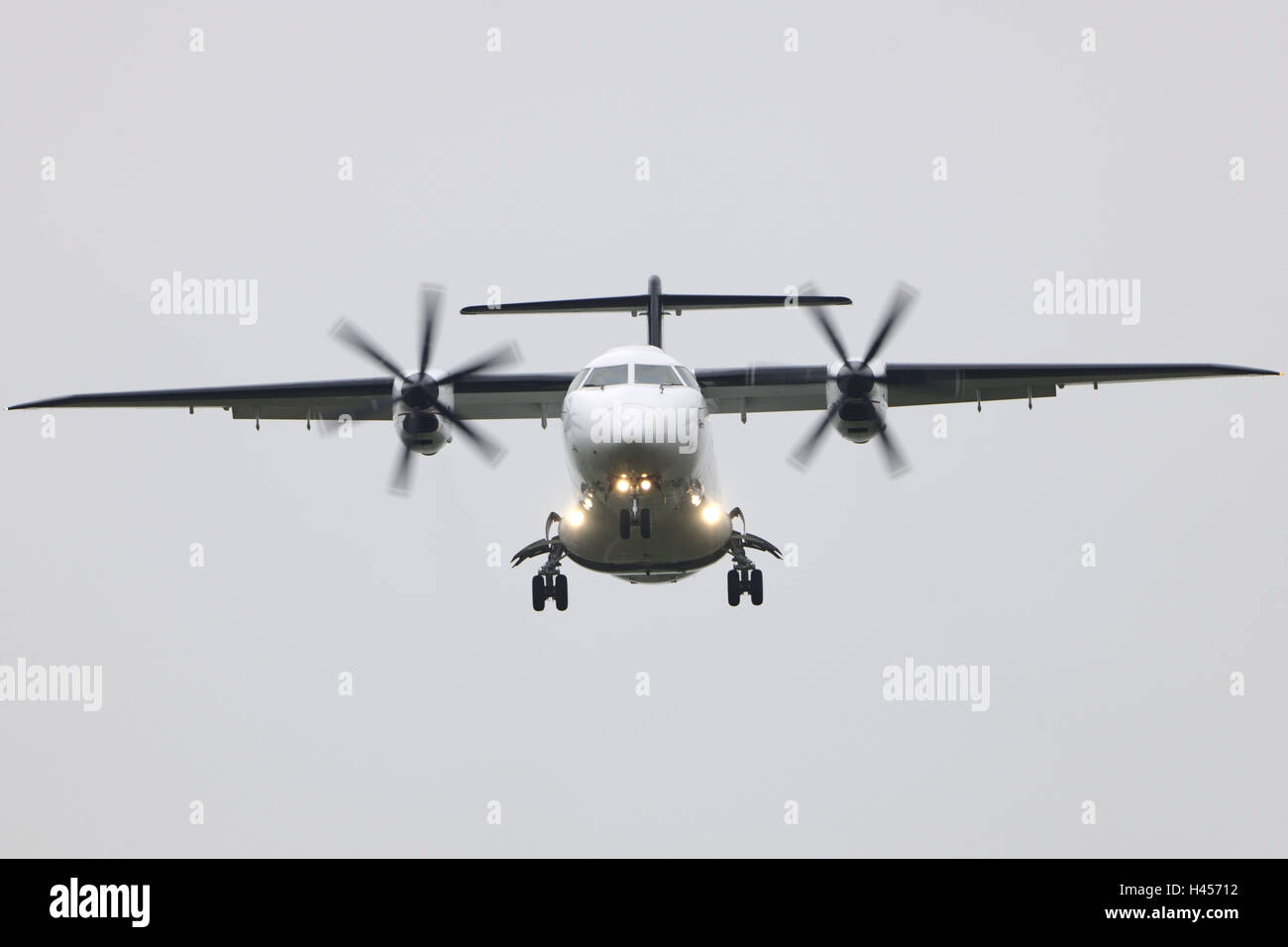 Traffic airplane, land approach, airplane, haze, journey by air ...