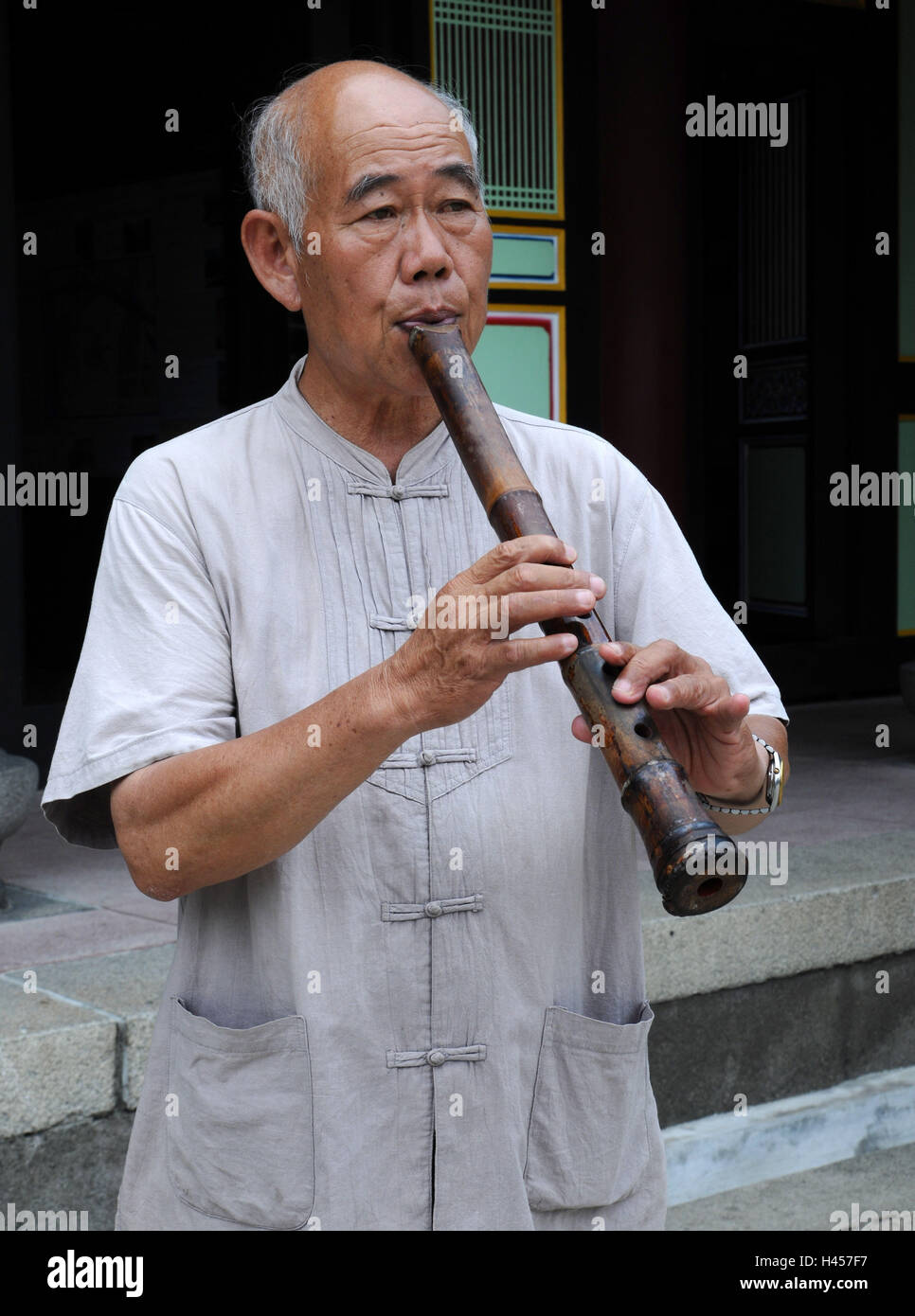 Flute music man hi-res stock photography and images - Alamy