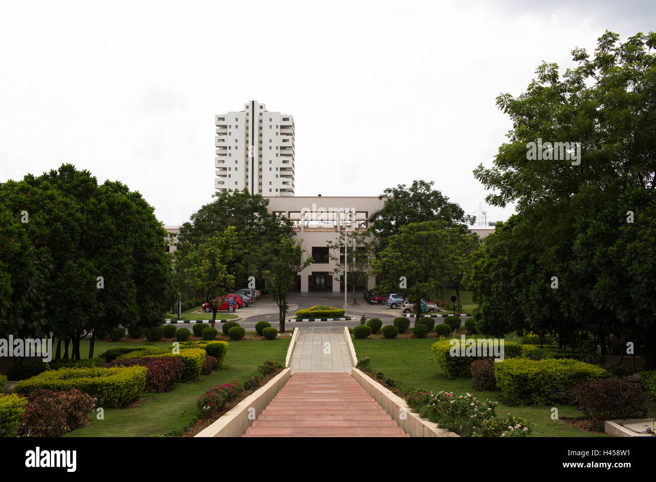 Indian business school hyderabad hi-res stock photography and images ...