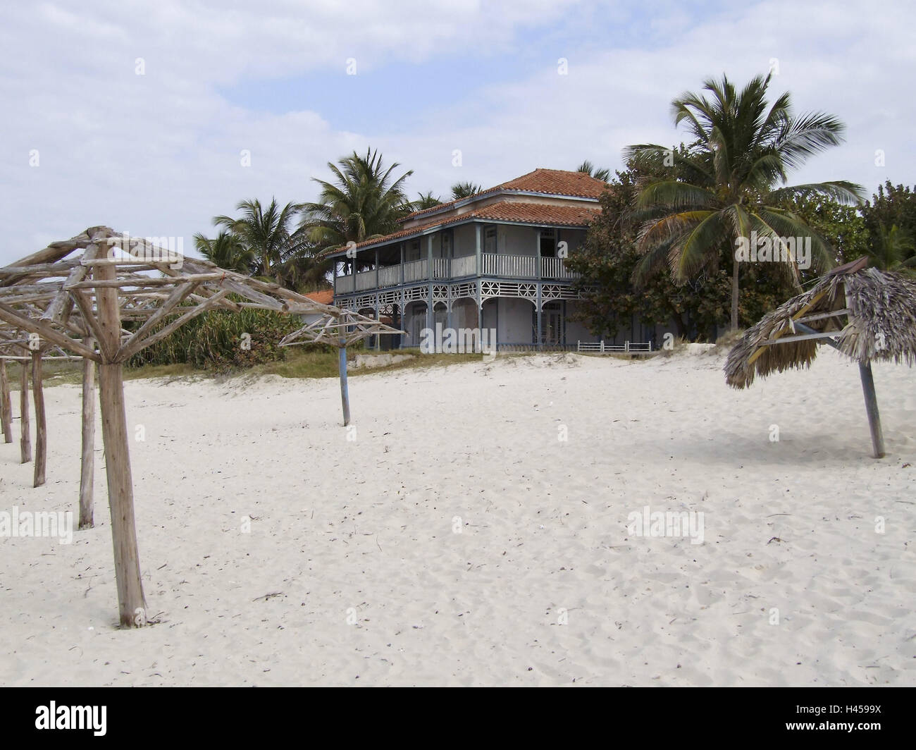 Caribbean colonial style house hi-res stock photography and images - Alamy