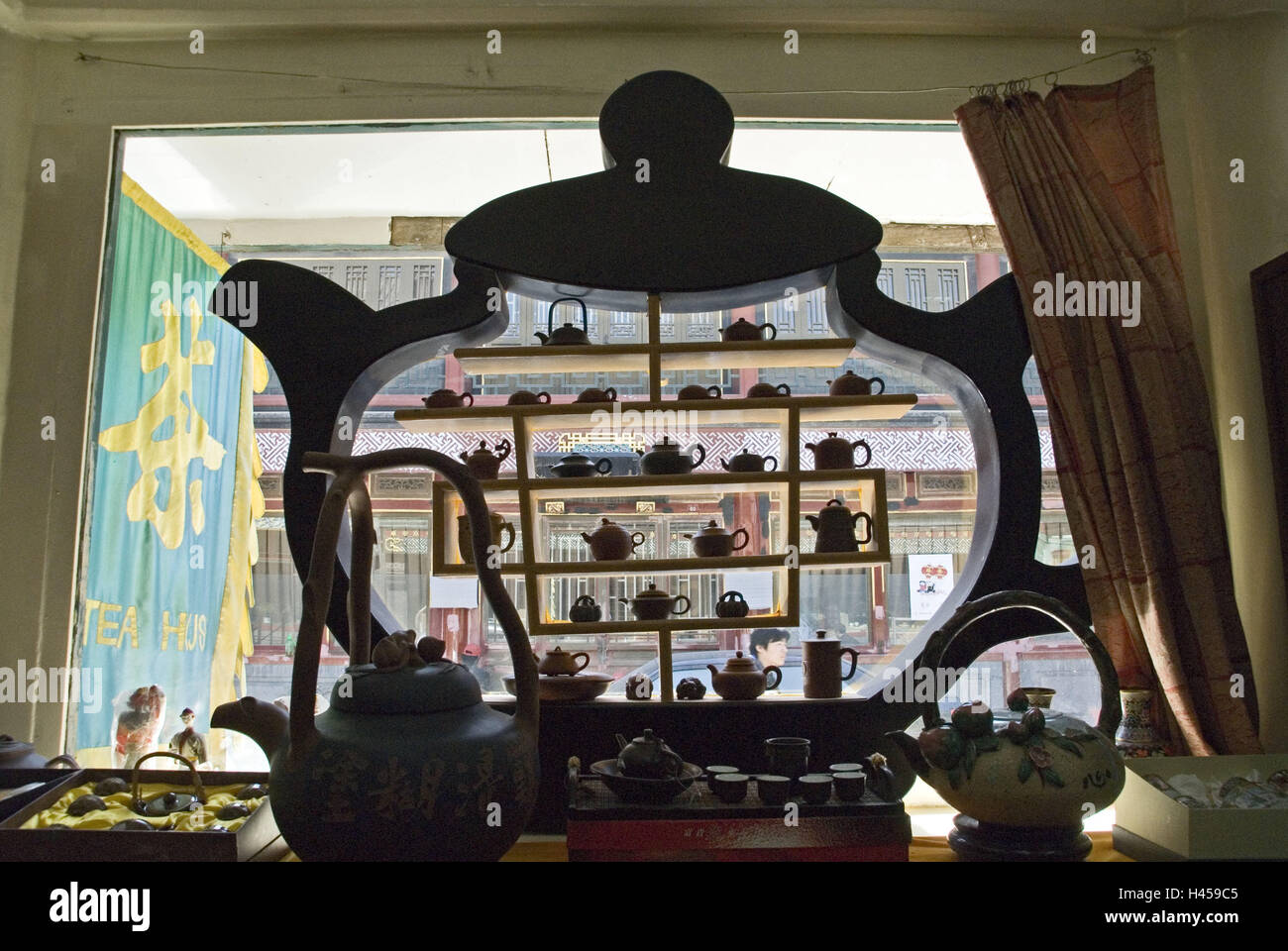 China, Peking, Old Town, Hutongviertel, teahouse, shelf, teapots, Asia ...