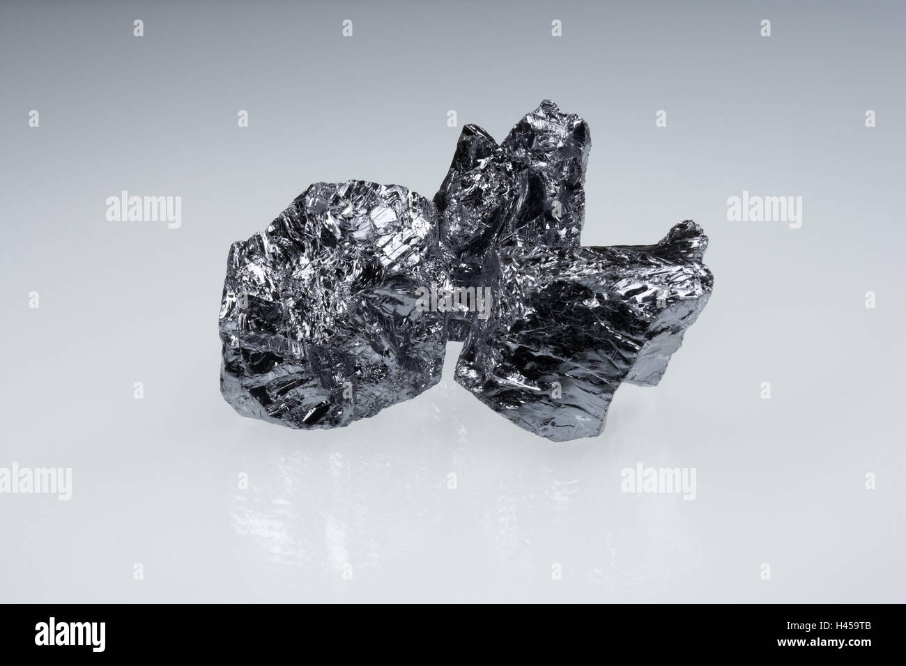 Raw silicon hi-res stock photography and images - Alamy