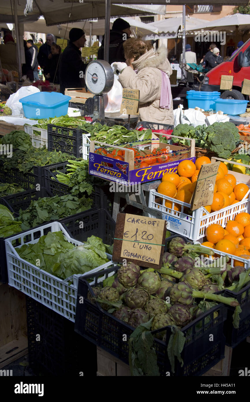 Market, vegetable state, Piazza Tu Campo de'Fiori, Rome, Italy Stock ...
