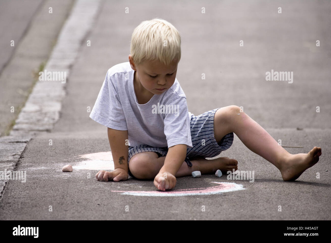Boy, concentrates, paint, painting chalk, street, sit, people, child ...