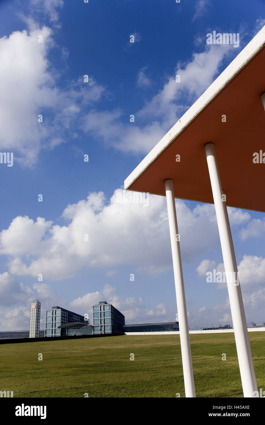 Germany, Berlin zoo, central station, Spree bow park, roof, pillars ...