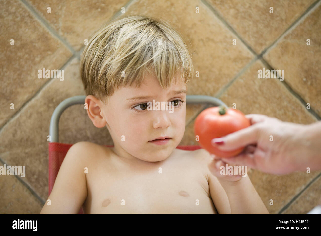 Child, boy, woman, look, detail, hand, tomato, refuse, offer Stock ...