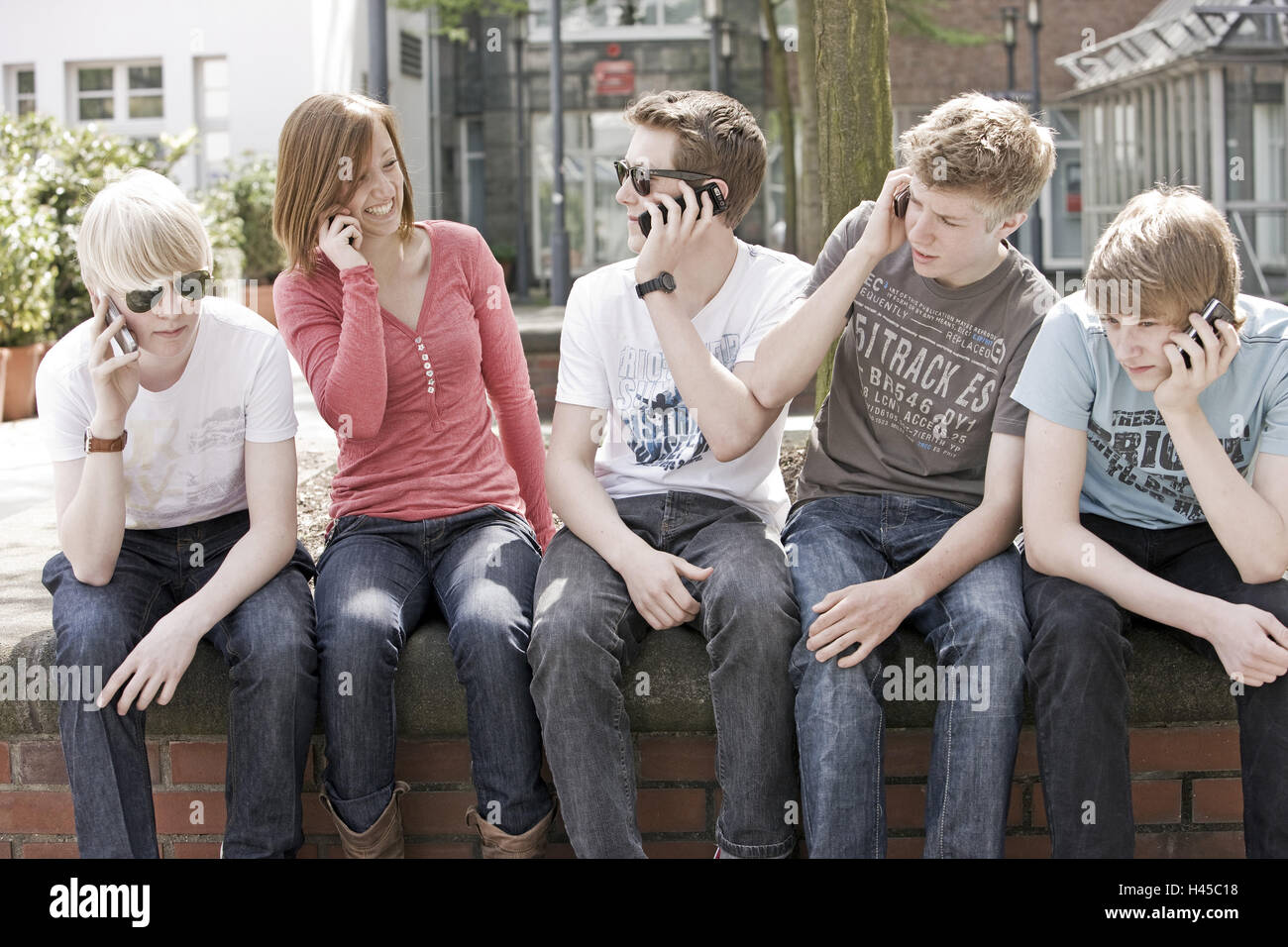 Mobile Mania High Resolution Stock Photography and Images - Alamy