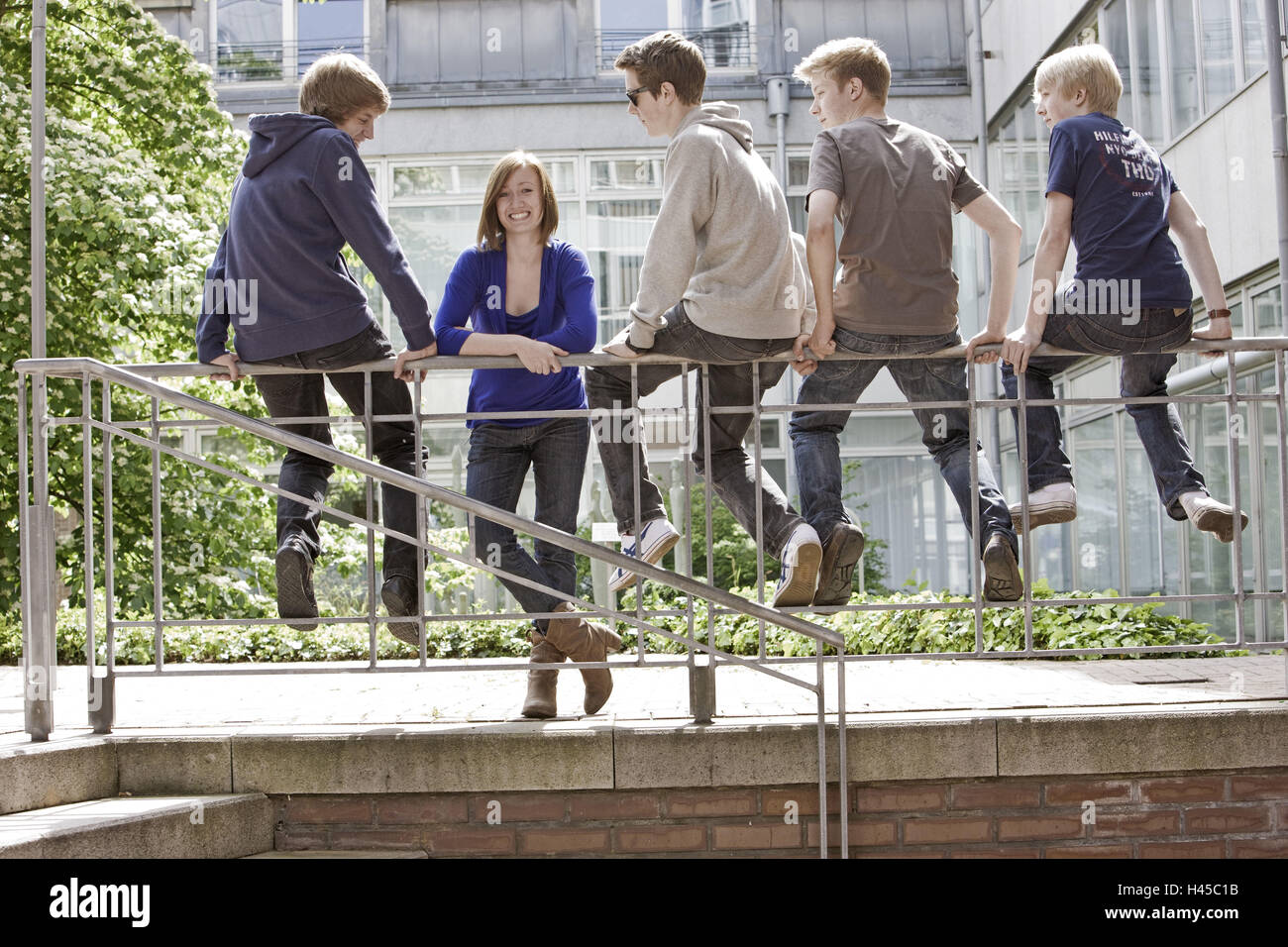 Bridge, teenager, group picture Stock Photo - Alamy