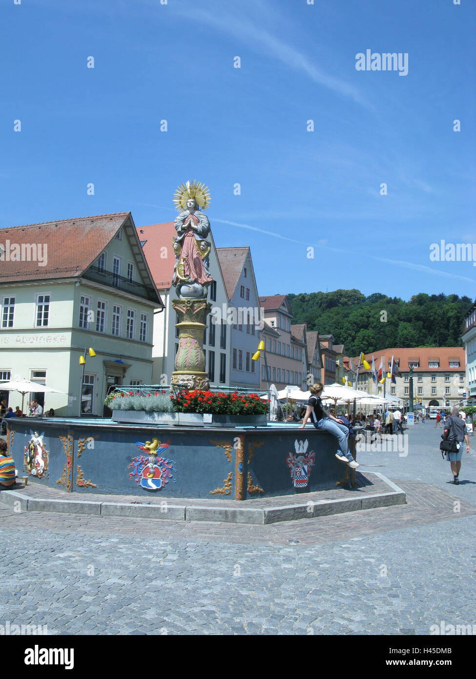 Germany, Baden-Wurttemberg, Swabian Gmünd, marketplace, Marien's well ...