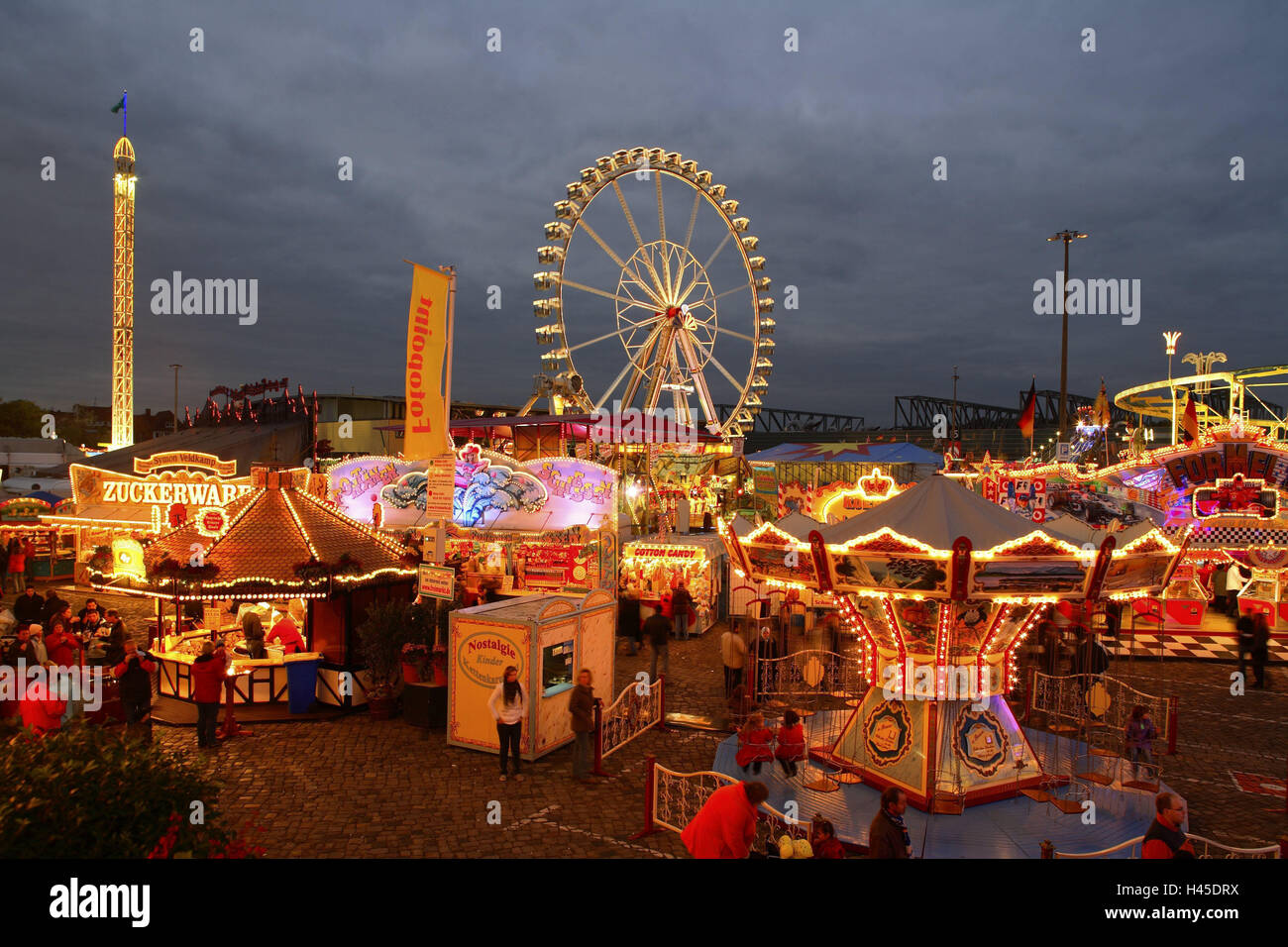 Germany, Bremen (city), Fairground, Bremer Freimarkt, rides, lighting ...