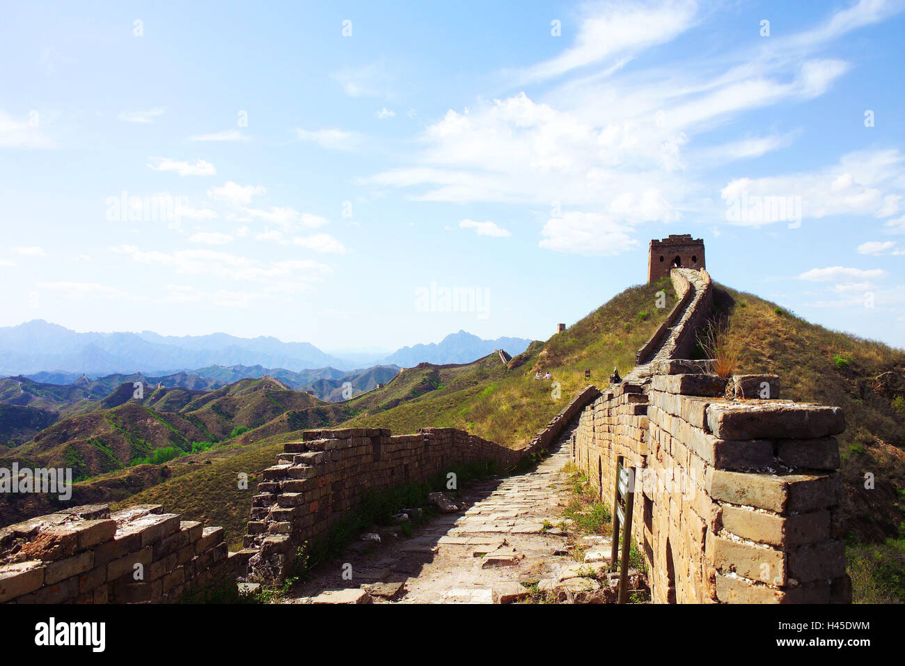 China, Great Wall, tower, mountain landscape Stock Photo - Alamy