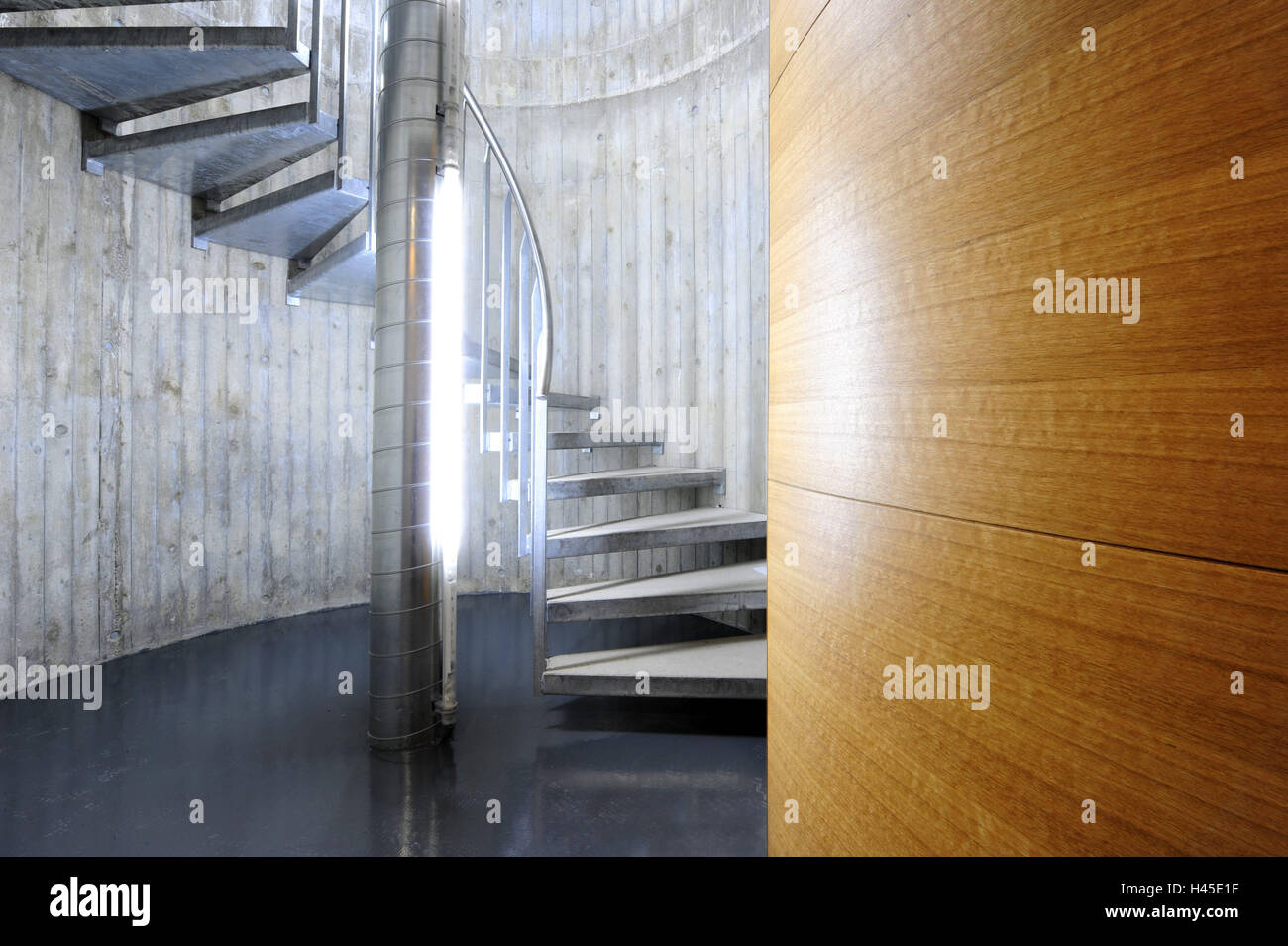 Concrete spiral staircase hi-res stock photography and images - Alamy