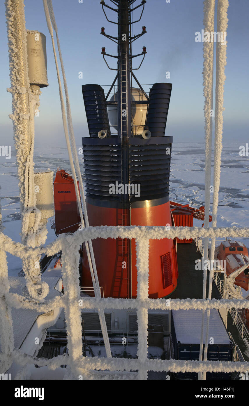 Arctic ocean, pack ice, ship "Pole Star", detail, only editorially, Mau ...